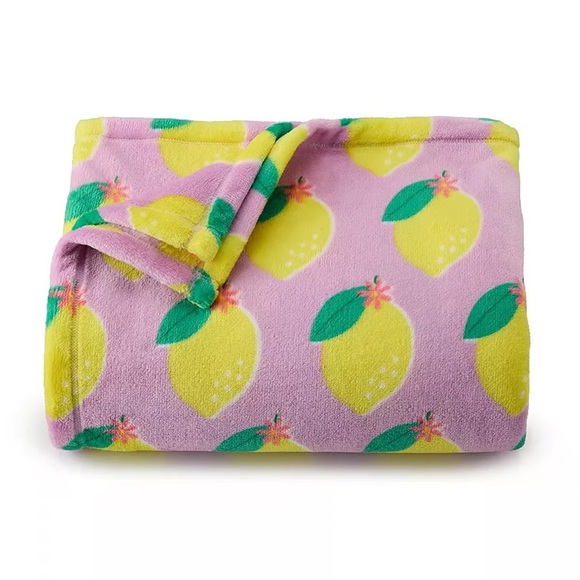 The Big One | Bedding | The Big One Lemon Patterned Blanket Light ...
